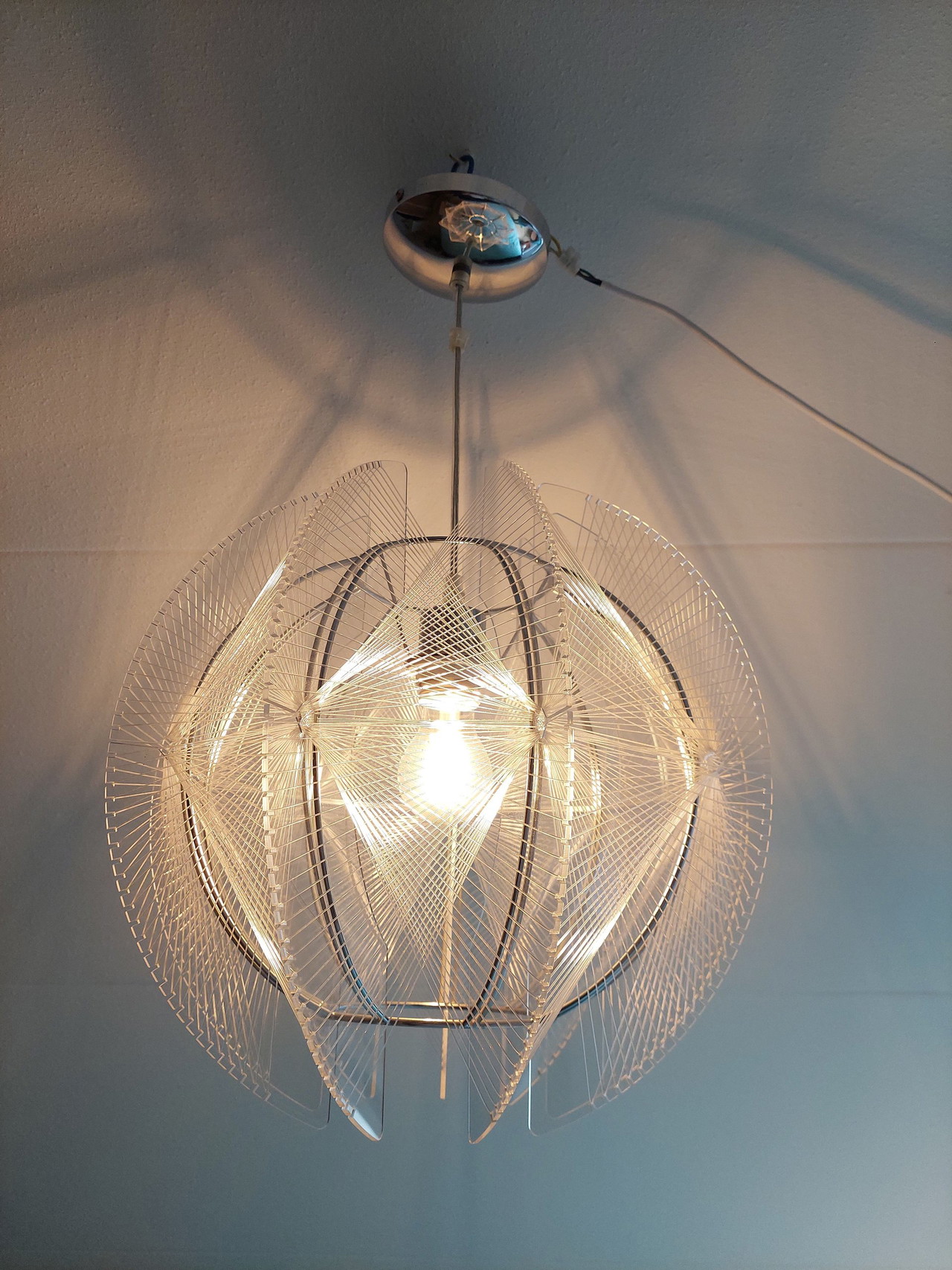 Lampe à panier dans le style de Paul Secon | €130 | Whoppah