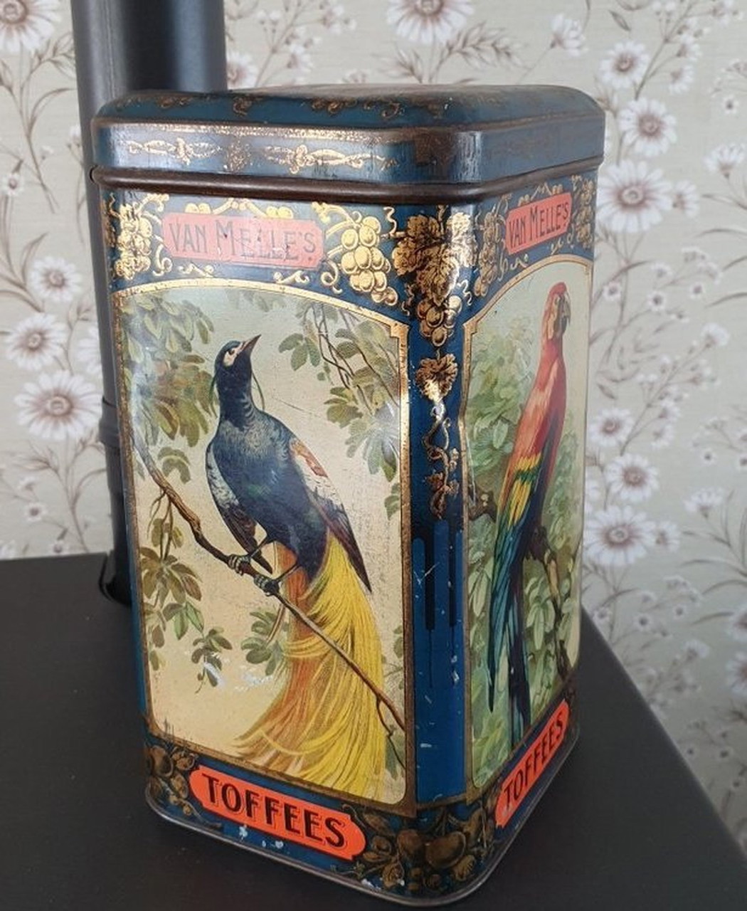 1409 Van Melle Toffee Tin Boîte de conserve | €85 | Whoppah