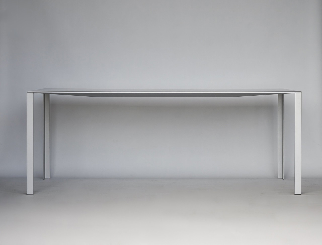 Table minimaliste "Less" de Jean Nouvel pour Molteni. 1990S | €2,950 ...