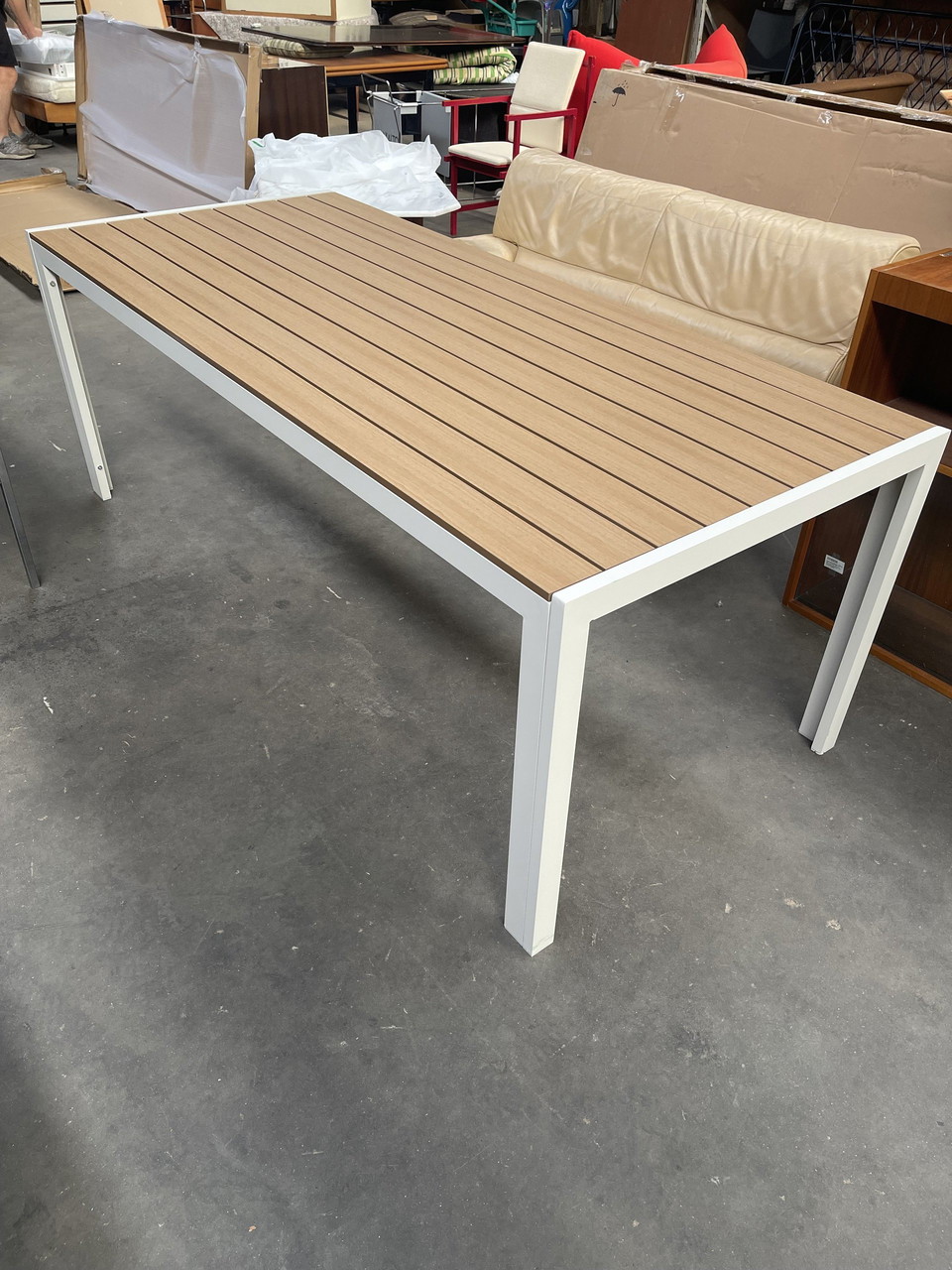 Outfit Garden Table Model Filippa | €325 | Whoppah