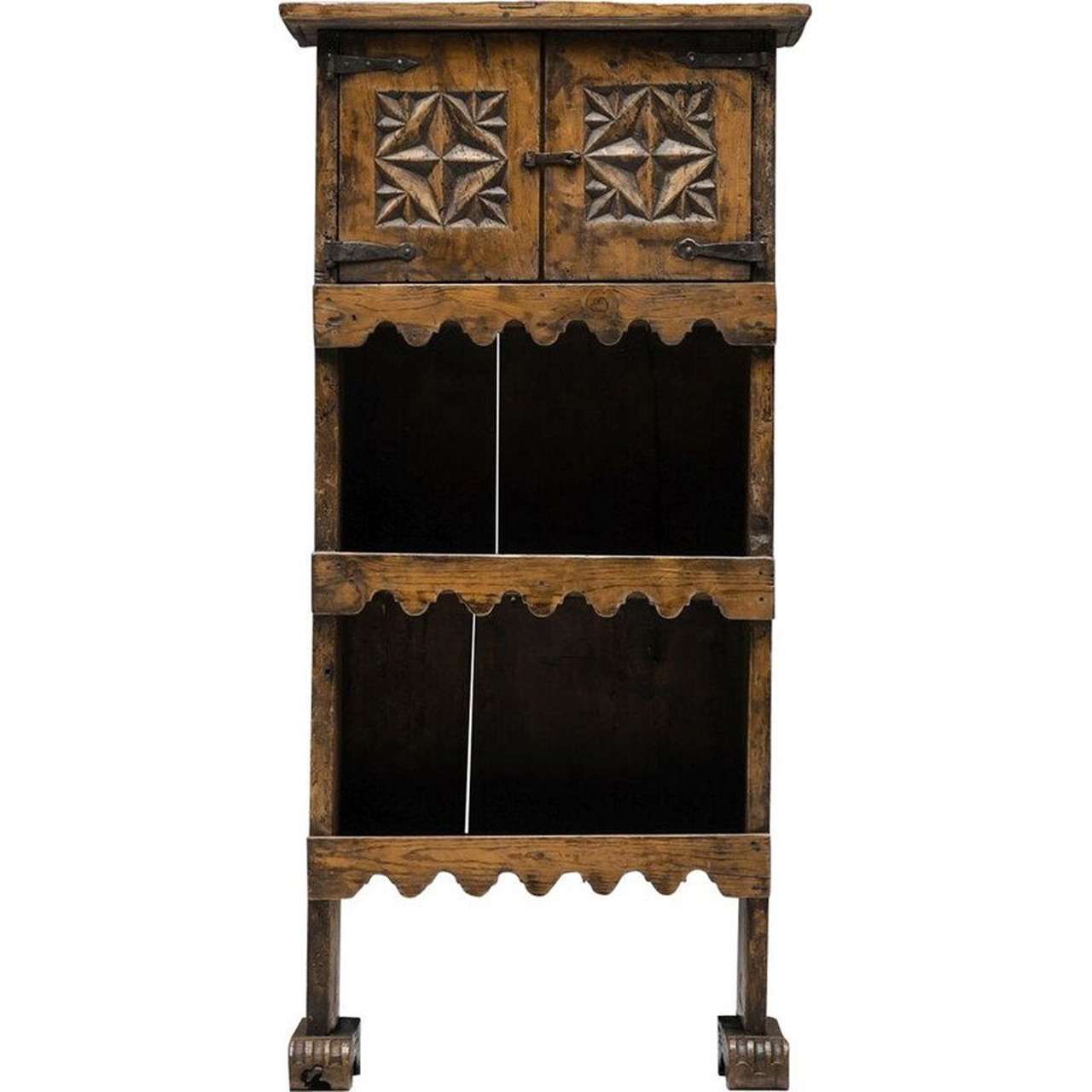 Buffet rustique breton vintage par Haut Savoie | €3,080 | Whoppah