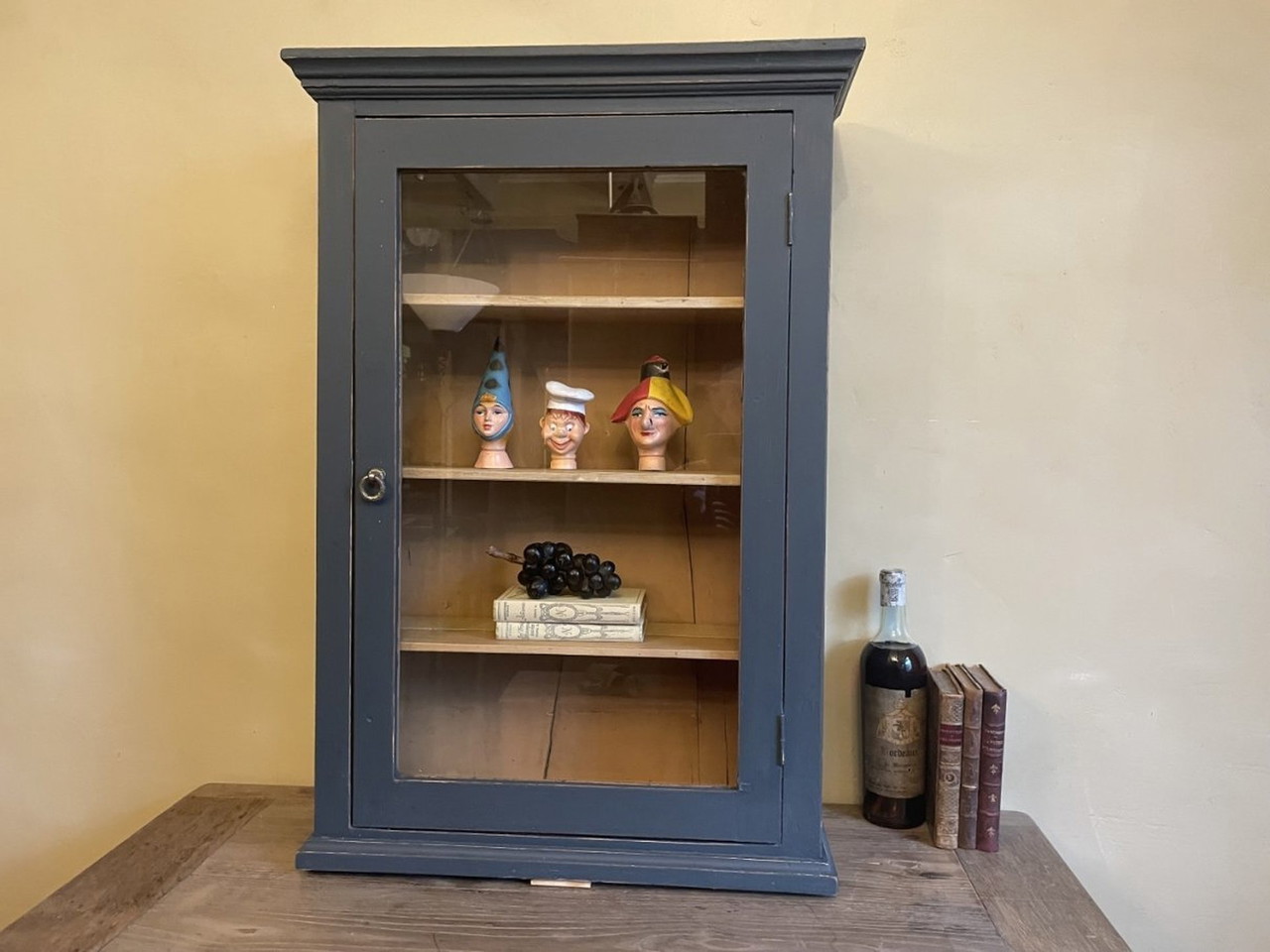 Vitrine Armoire de cuisine Armoire à dîner Armoire de collection ...