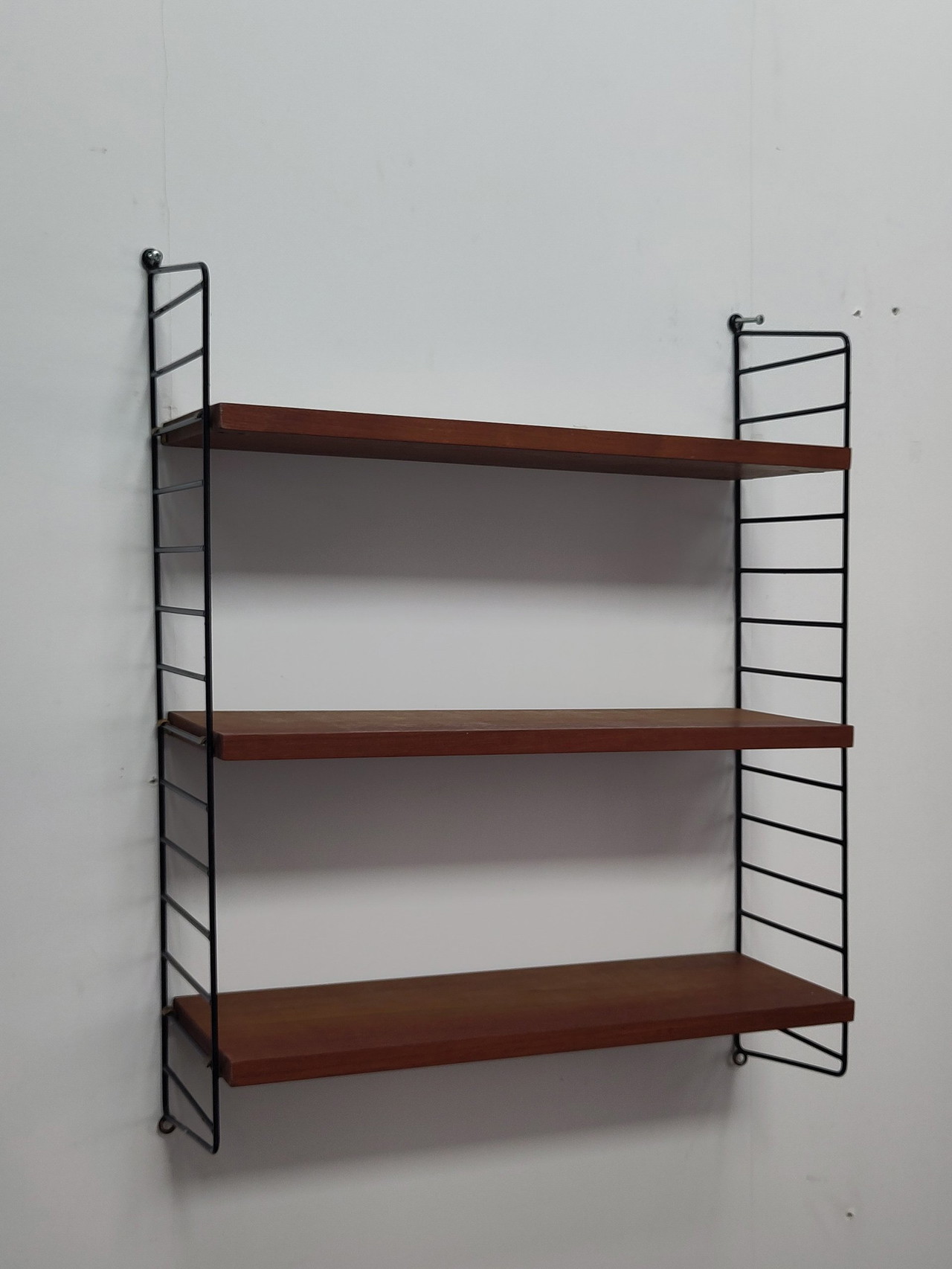 Nisse String Wall Rack Teck | €225 | Whoppah