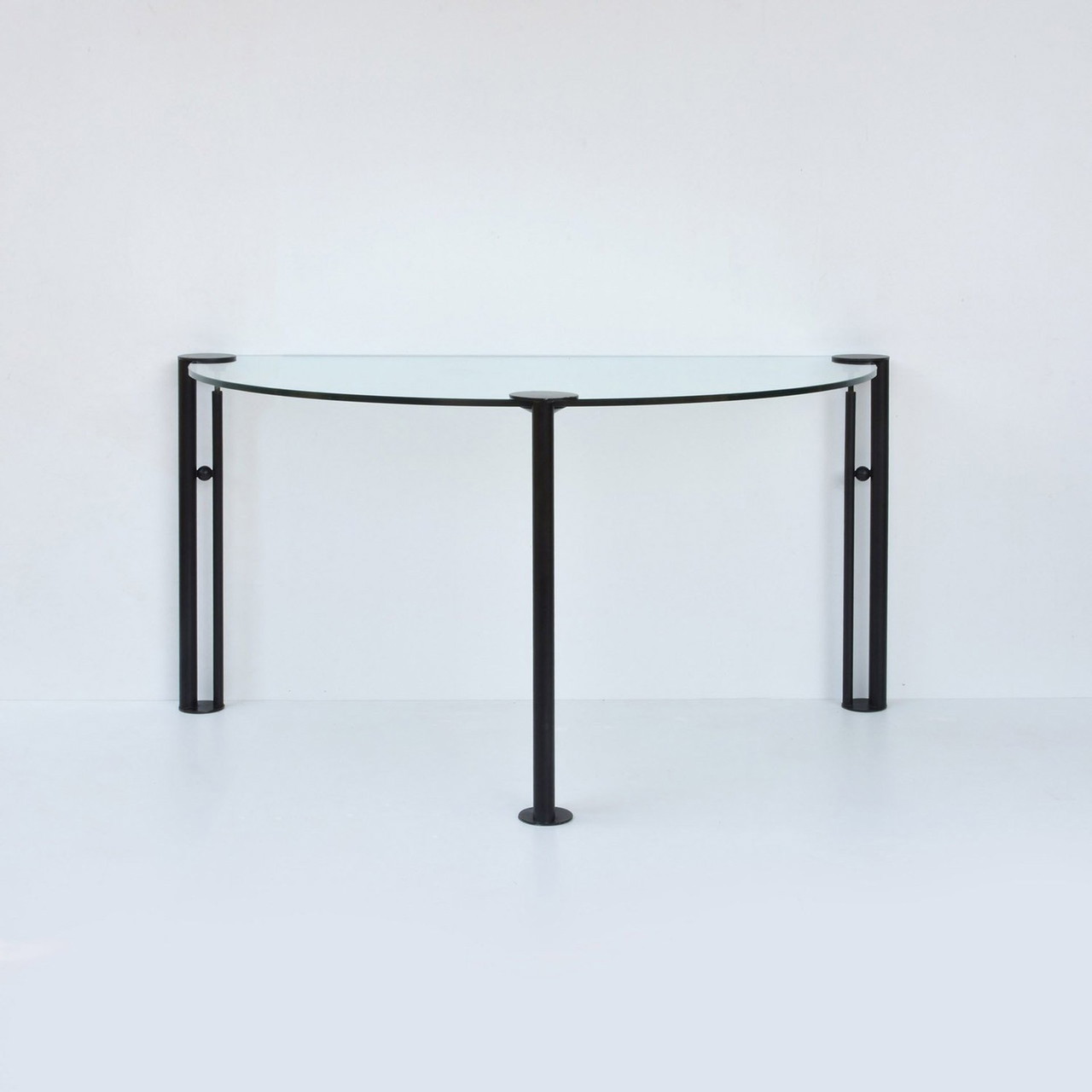 Philippe Starck Joe Ship Bass Console | €680 | Whoppah