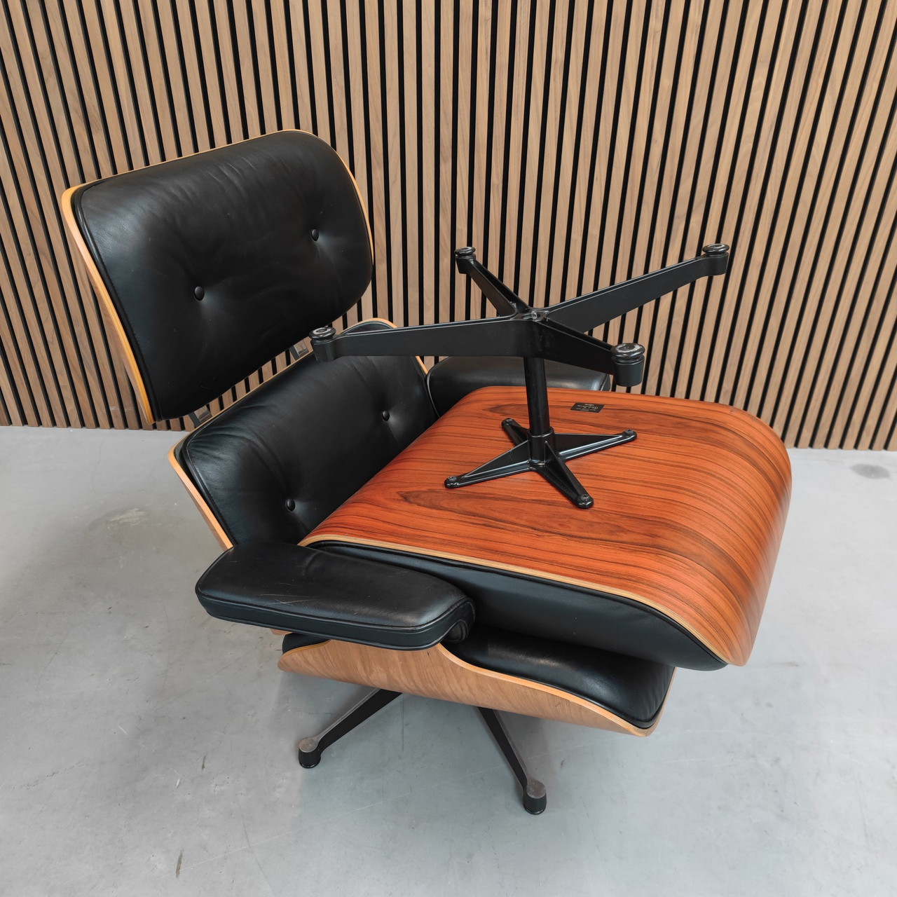 Vitra Eames Lounge Chair XL