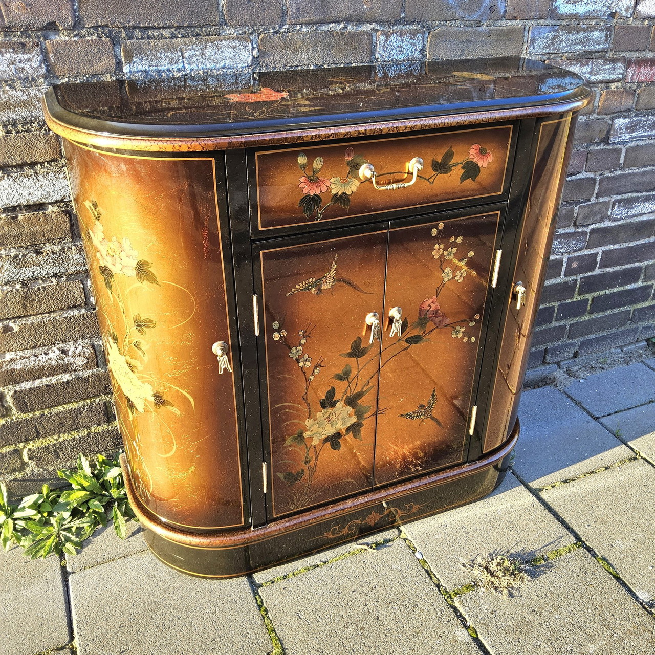 Vintage Chinese Bar Cabinet (Blattgold) Asian Sidetable / Bohemian Hall ...