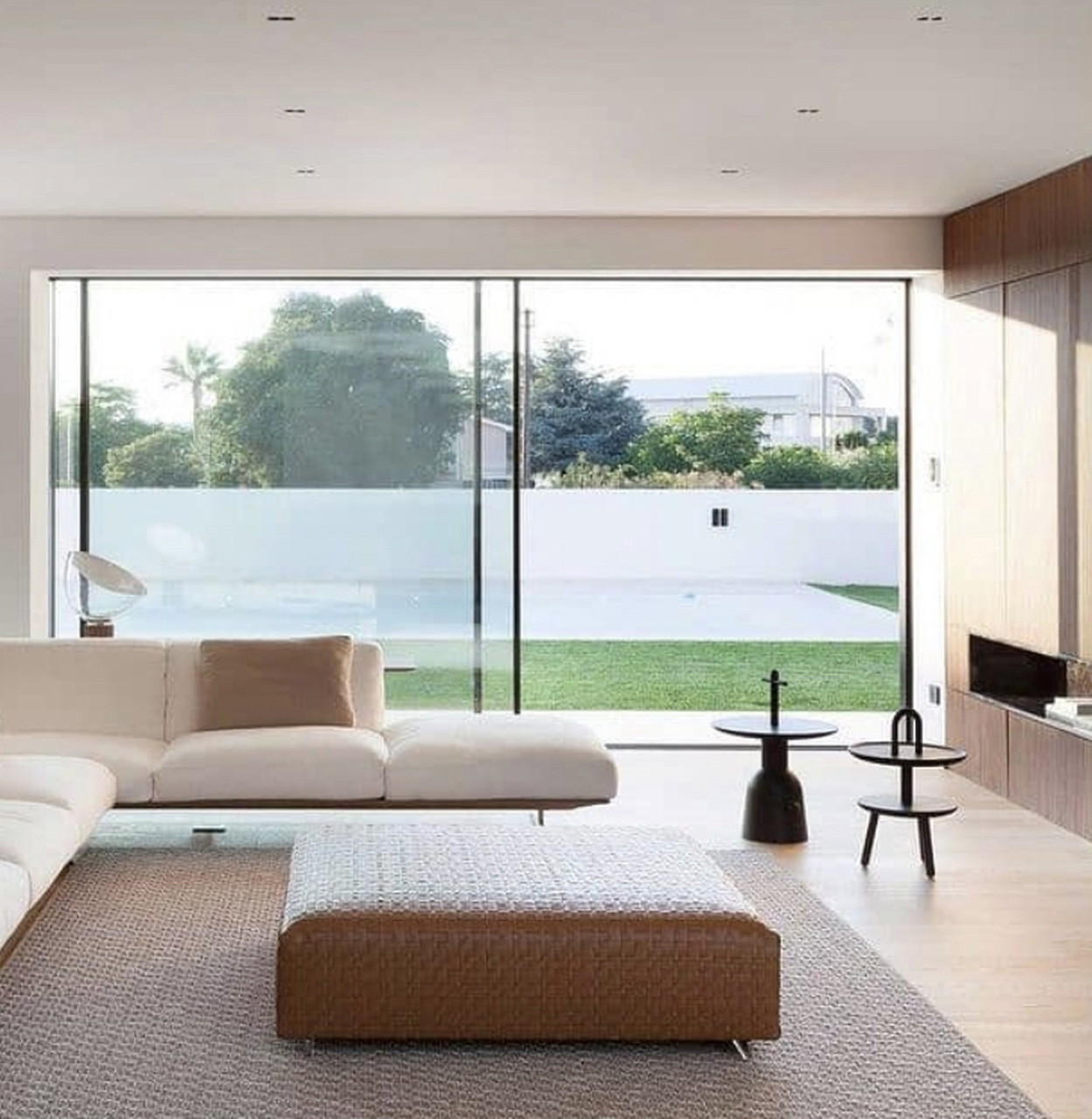 Flexform Bangkok Hocker | €3,650 | Whoppah