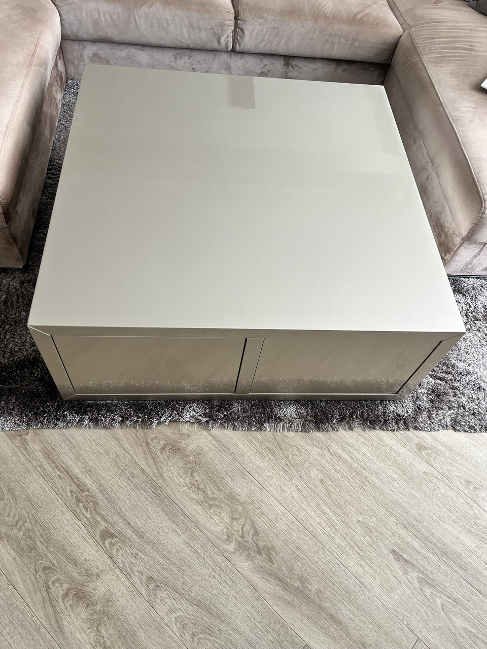 Triangle Möbel Couchtisch Block von | €350 | Whoppah