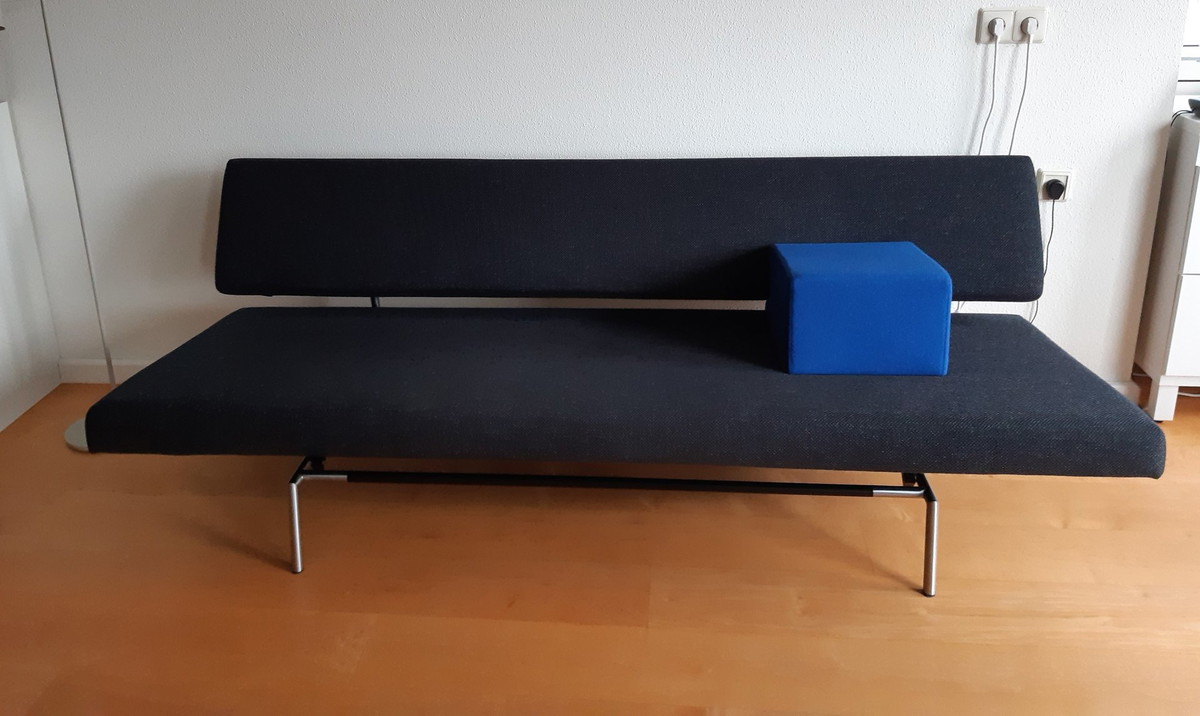Spectrum BR02 Schlafsofa von Martin Visser | €500 | Whoppah