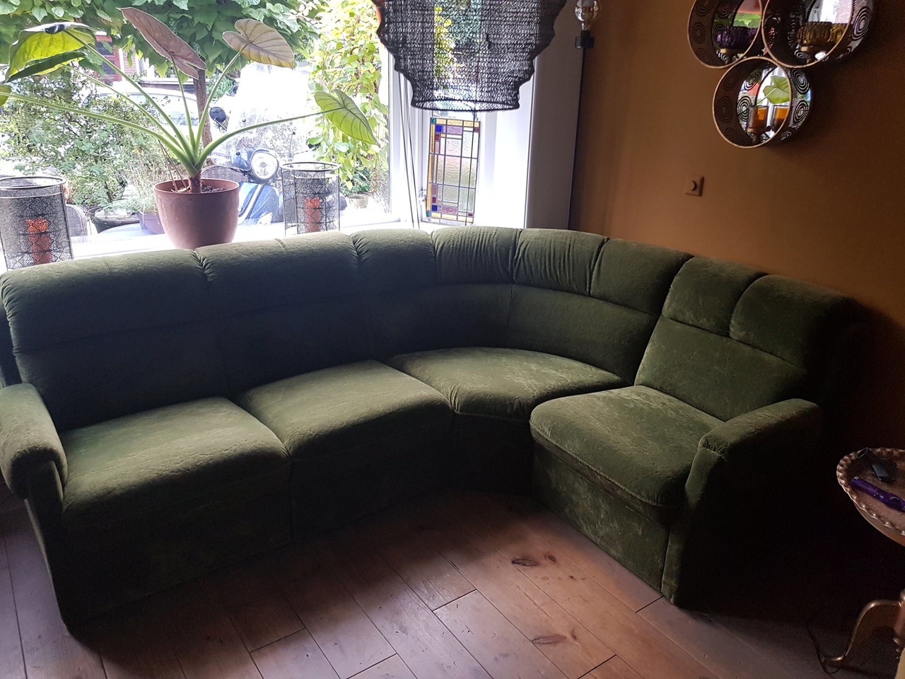 Modulares moosgrunes Vintage Ecksofa
