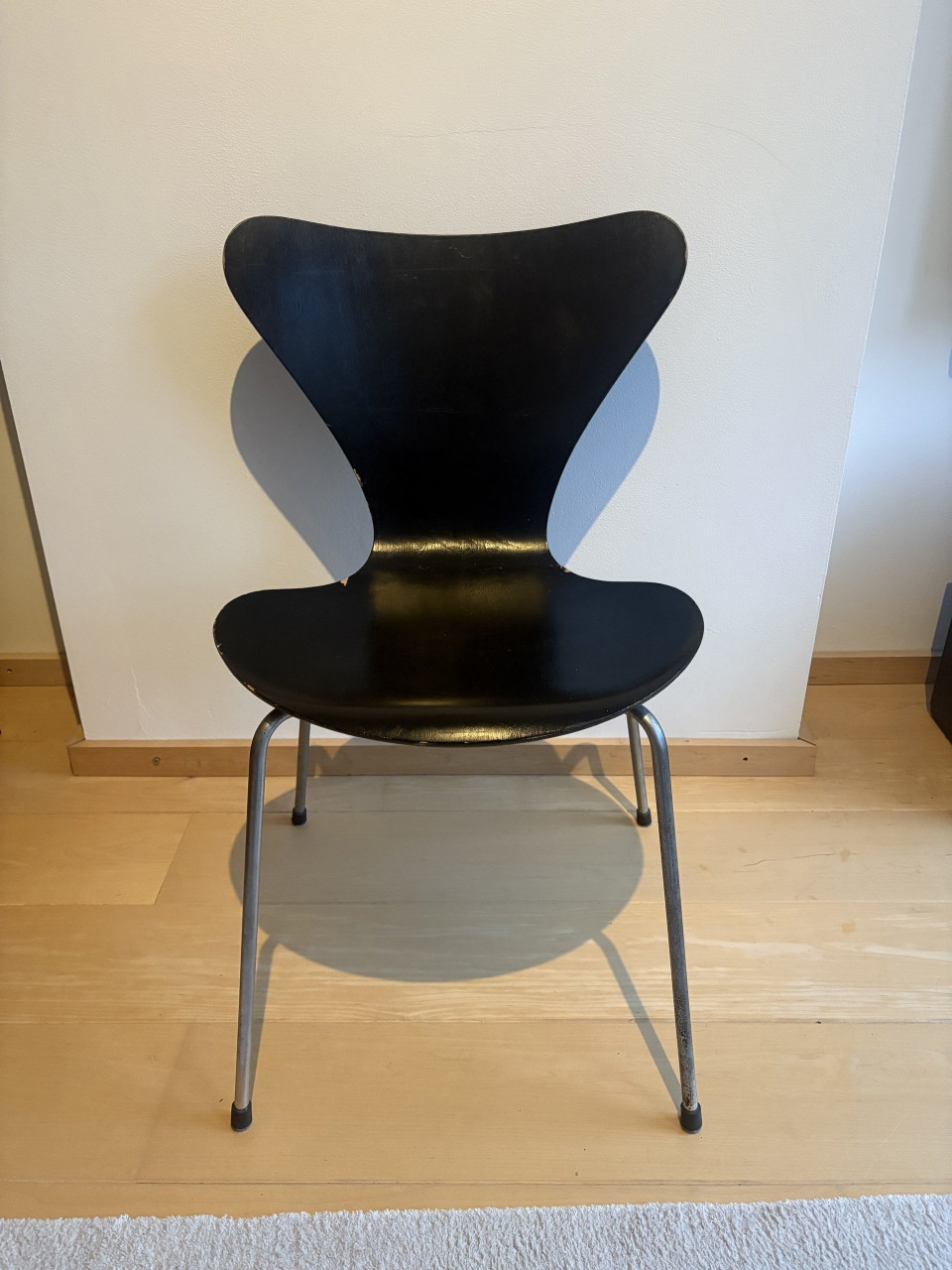 Arne Jacobsen Serie 7 Schmetterlingsstuhl | €140 | Whoppah