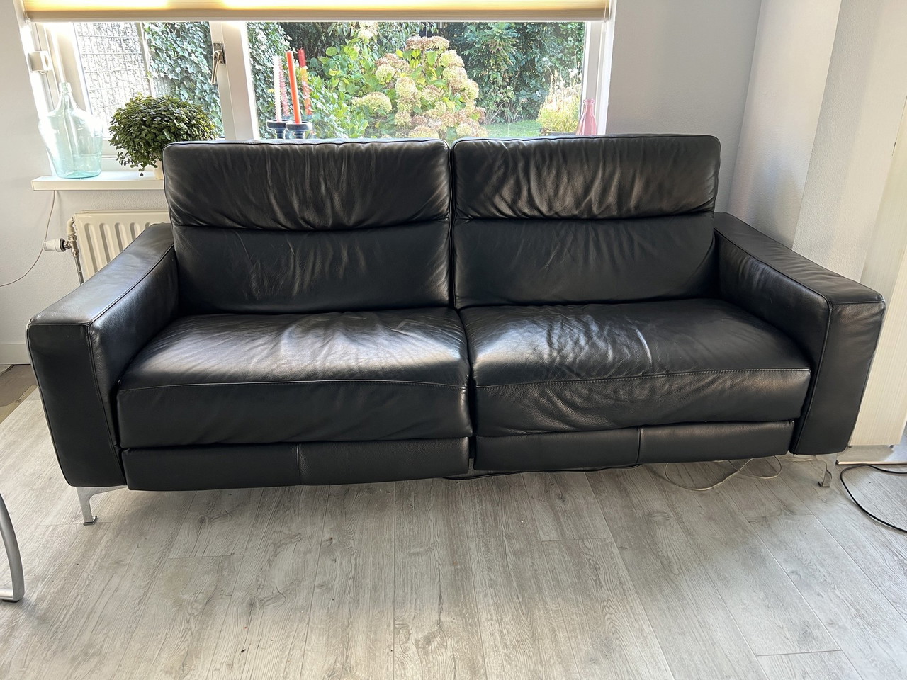 Natuzzi black leather couch store