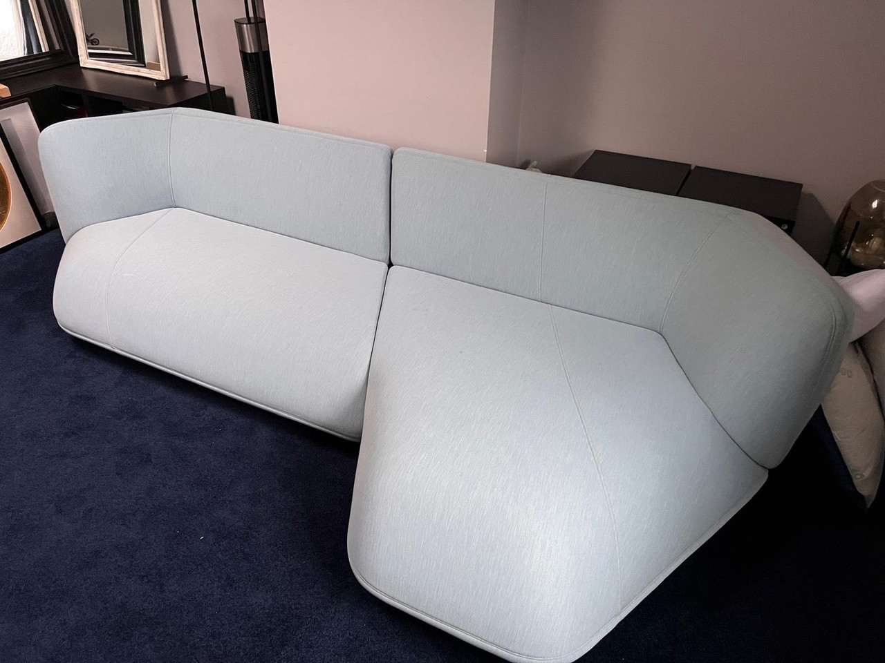 Cassina Floe Insel Sofa | €4,000 | Whoppah