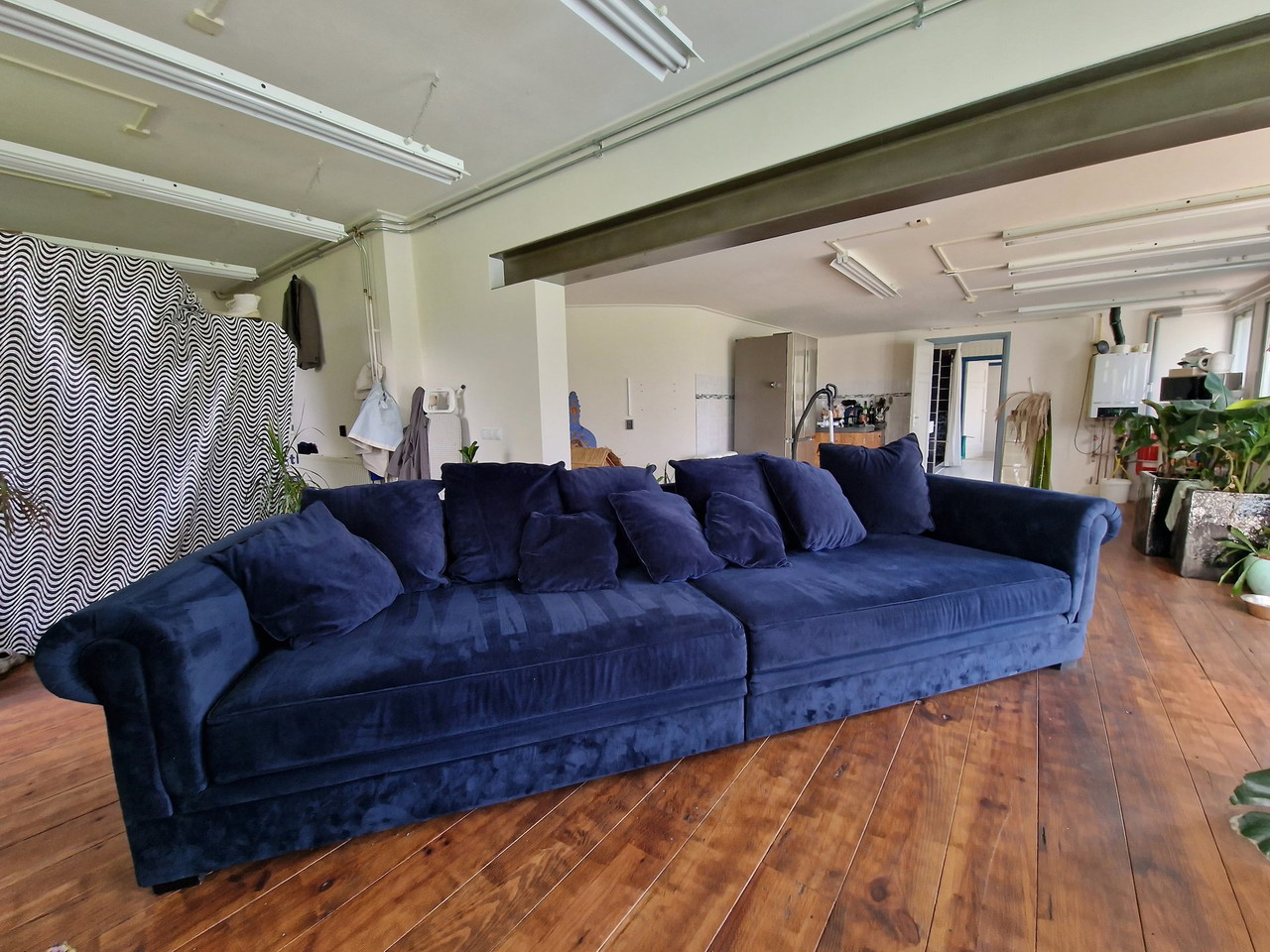 Rofra Home Samtsofa | €1,100 | Whoppah
