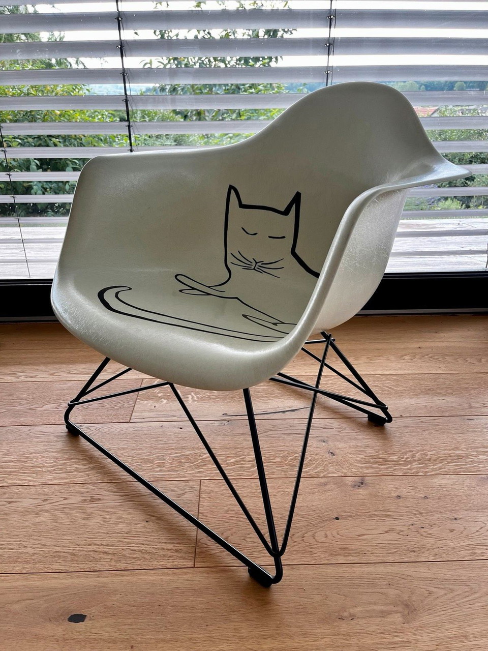 Vitra Armchair with Steinberg CAT - limitierte Auflage | €4,000 | Whoppah