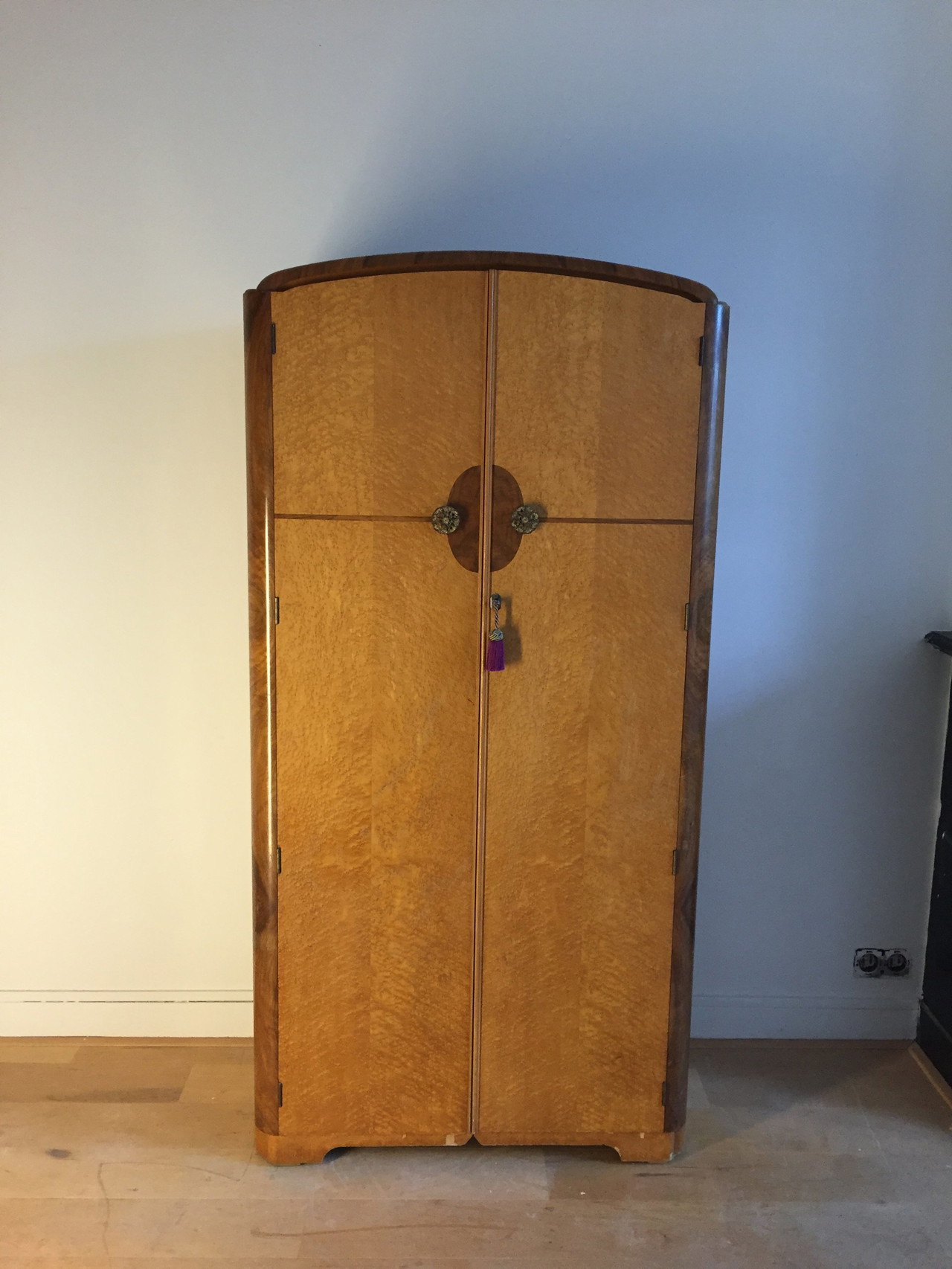 Art-Deco-Garderobe | €275 | Whoppah