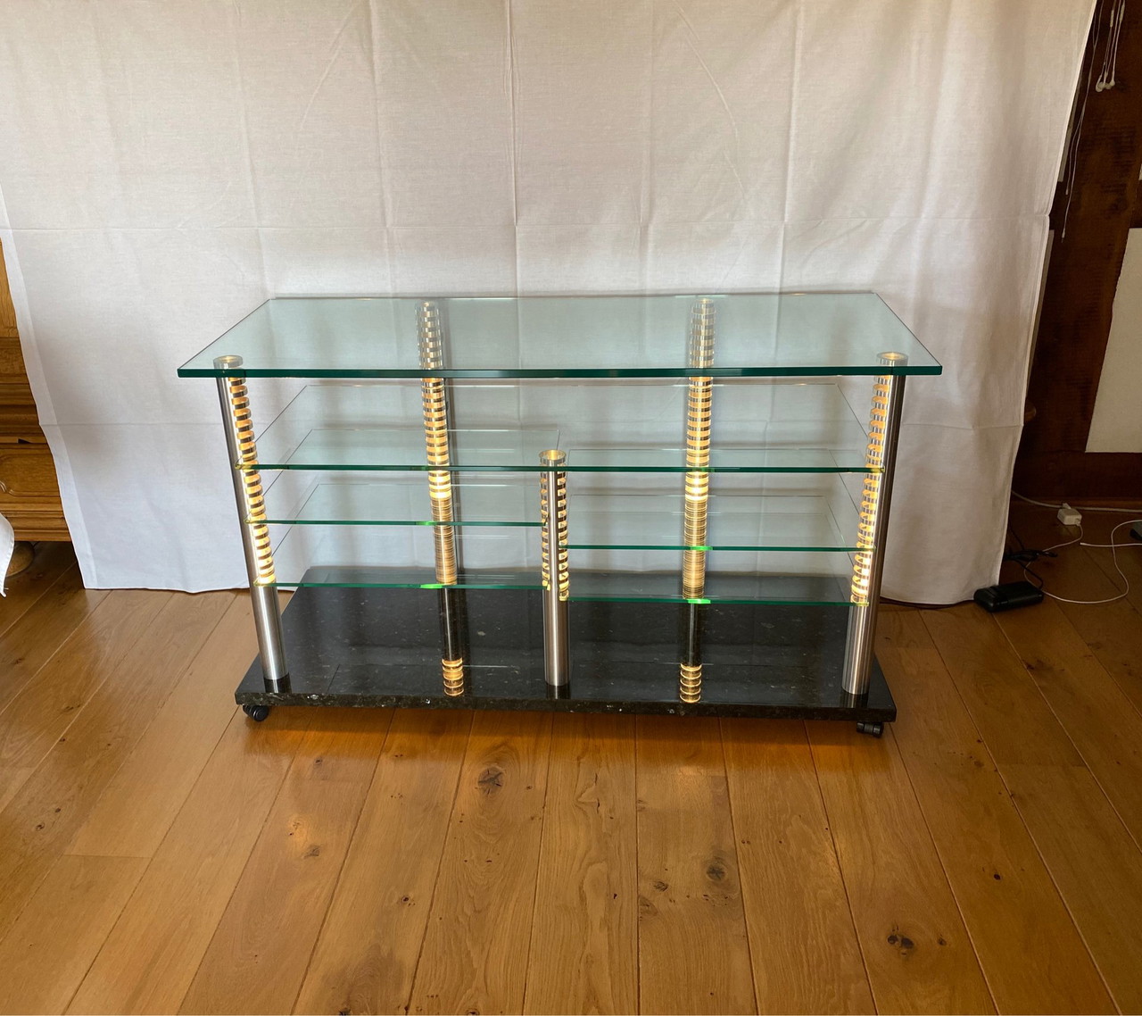 Bang & Olufsen Liko Design TV-Möbel | €455 | Whoppah